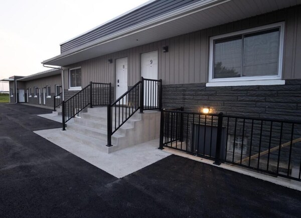 Ck Motel - Ontario