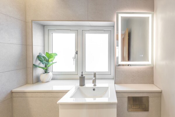 Host Stay Alice Hideaway - Brighton