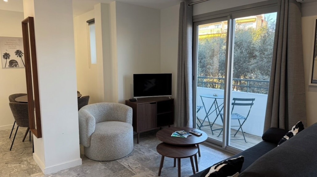 Appartement Avec Parking, 10min Croisette & Palais - Valbonne