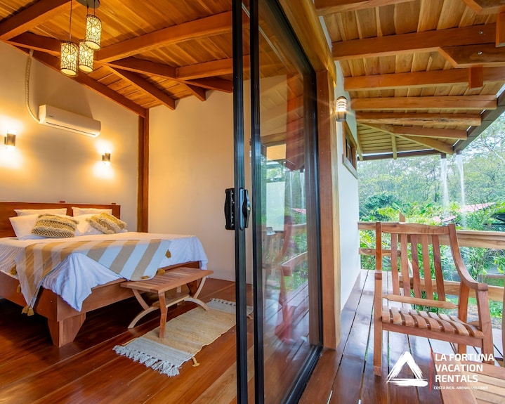 Dos Volcanes House + Arenal Volcano View+ Private Pool - La Fortuna