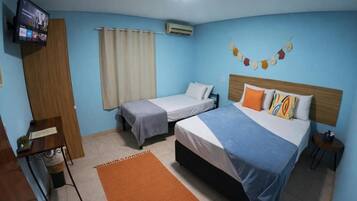 Quarto triplo executivo, 1 quarto, aceita animais de estimação | Roupas de cama antialérgicas, Wi-Fi de cortesia, roupa de cama