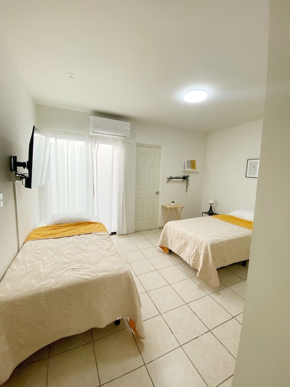 Loft Distrito Tec. 5 Min Fundidora. Walmart, Nuevo Sur. Area Segura Y Caminable. - 구아델로프