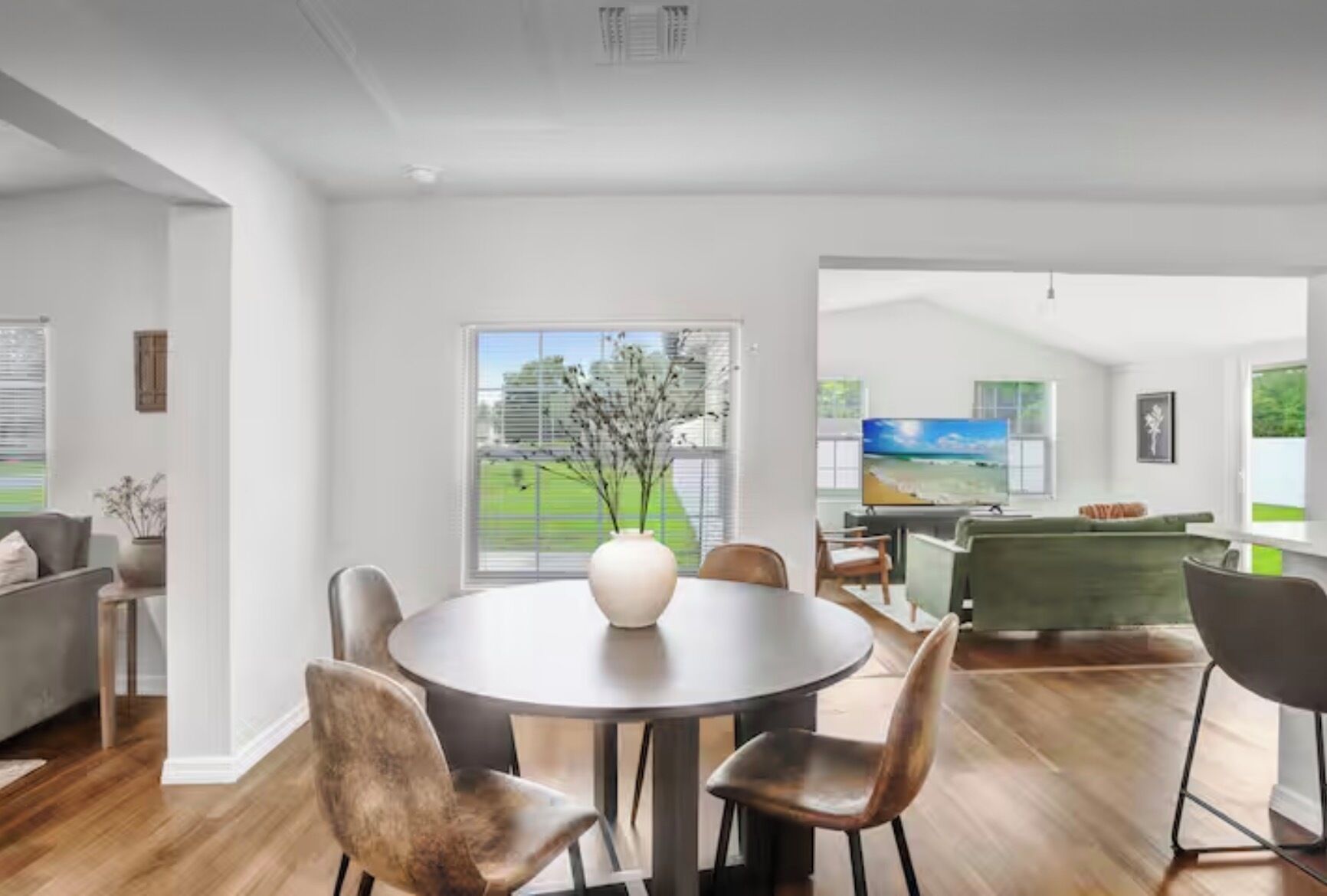 Cozy Escape In Zephyrhills-close To Many Amenities - Pet Friendly - Zephyrhills, FL