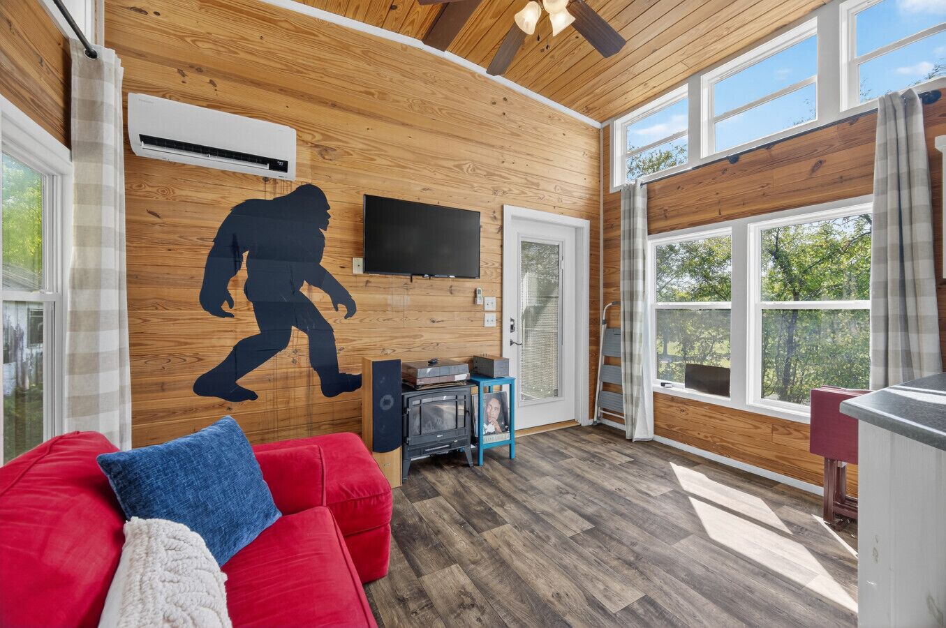 Bigfoot Basecamp In Hamestring Hollow - Lynchburg, TN