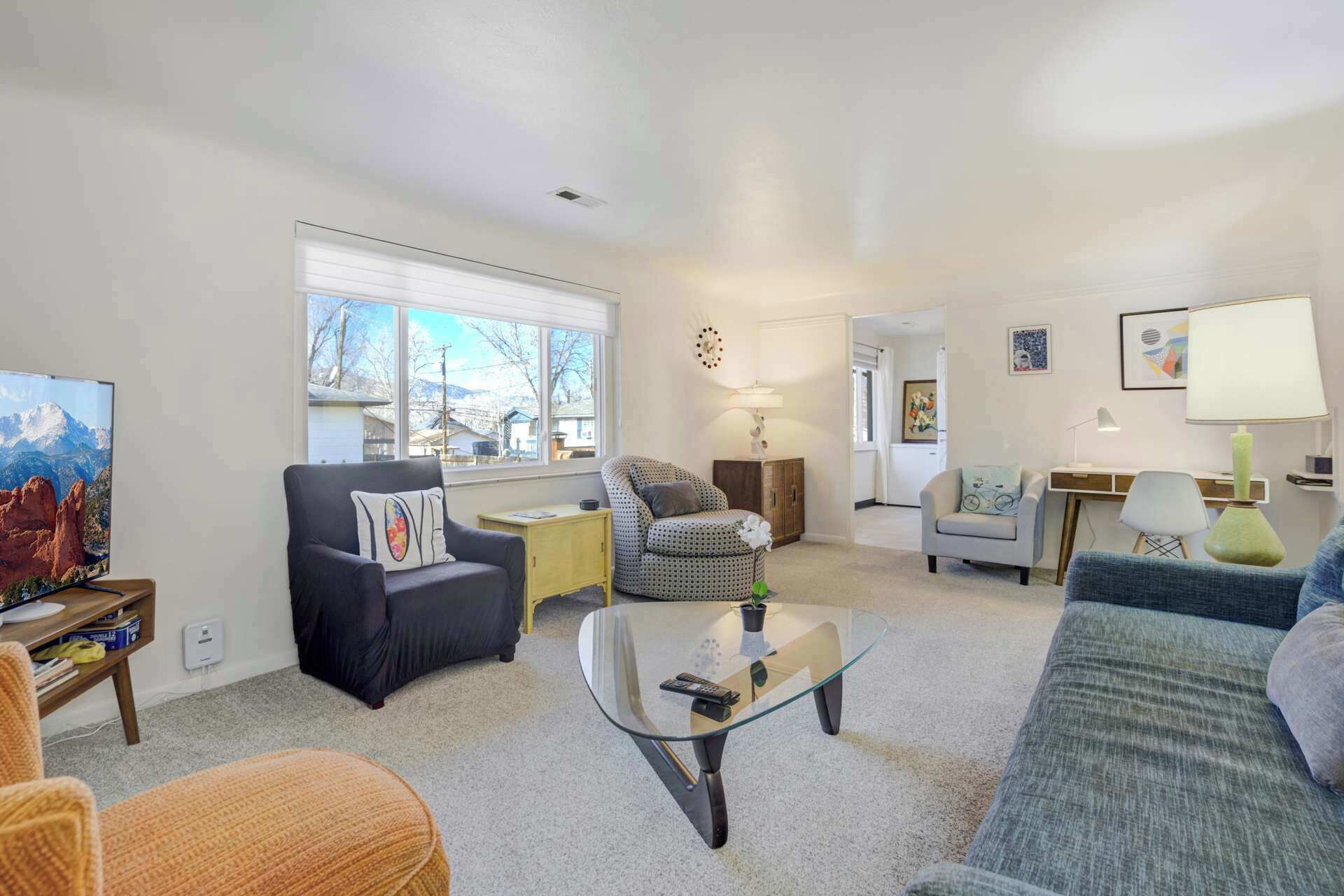 Old Broadmoor Condo Private Deck Washer Dryer Unit - Colorado Springs, CO