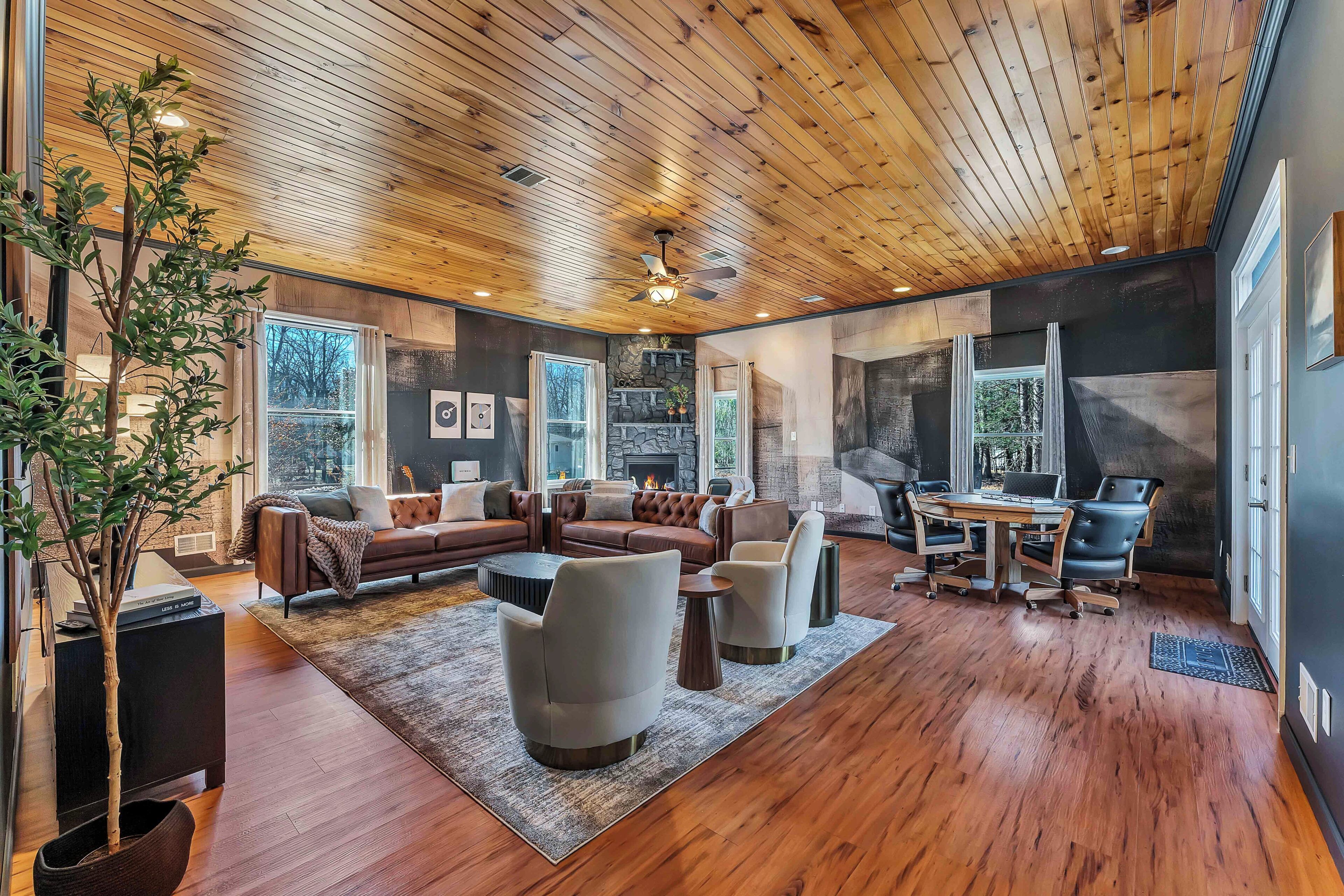 Arcades+pool Table+theater+hot Tub+sauna+ev+fire Pit+swing Set+indoor Slide - East Stroudsburg, PA