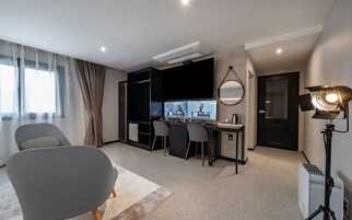 Quarto duplo premium, para não fumantes, vista para a cidade | Parte interna