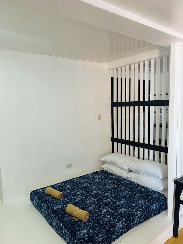 Saltitude Dive & Beach Resort - Mabini