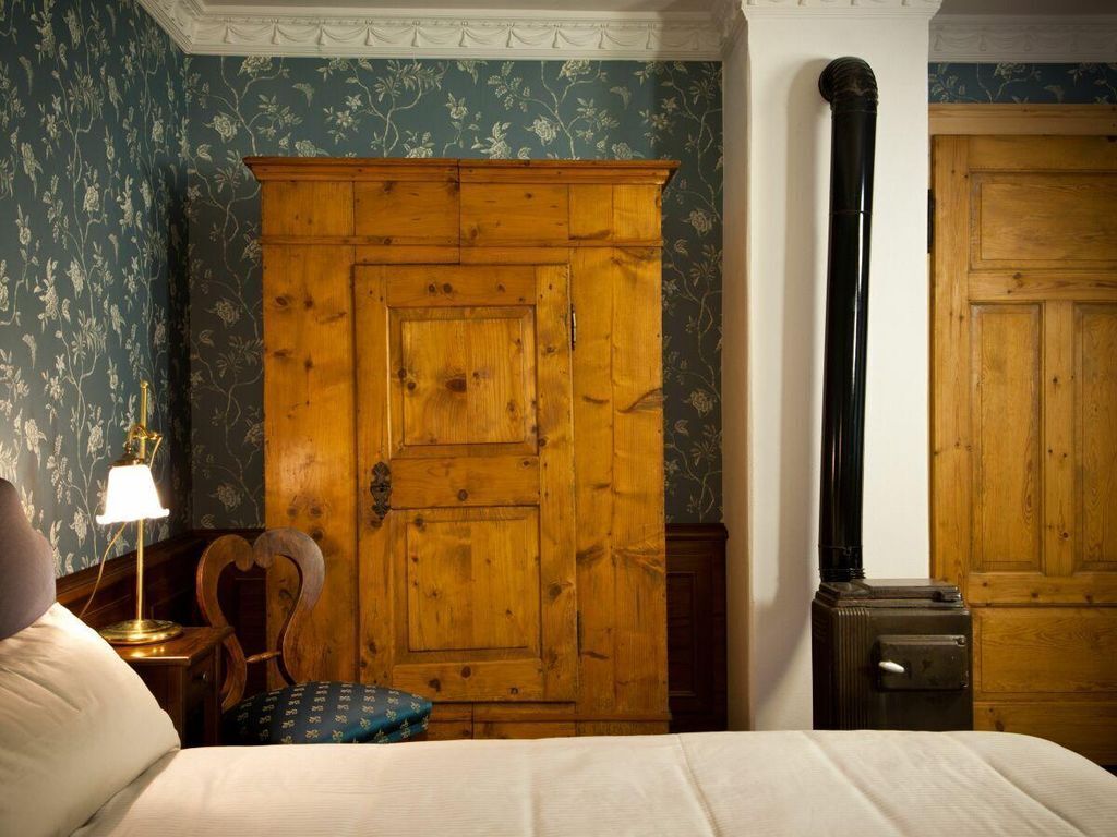 Alte Försterei Hohnstein - Ferienwohnung, 2 Wohn-/schlafräume, 2x Dusche, Wc - Hohnstein