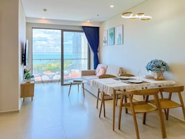 Apartamento Standard, 3 quartos, varanda, vista para o oceano | Sala de estar