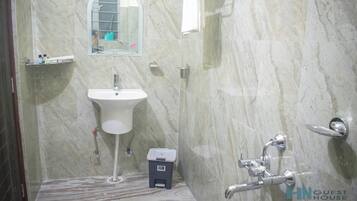 Quarto Standard | Casa de banho