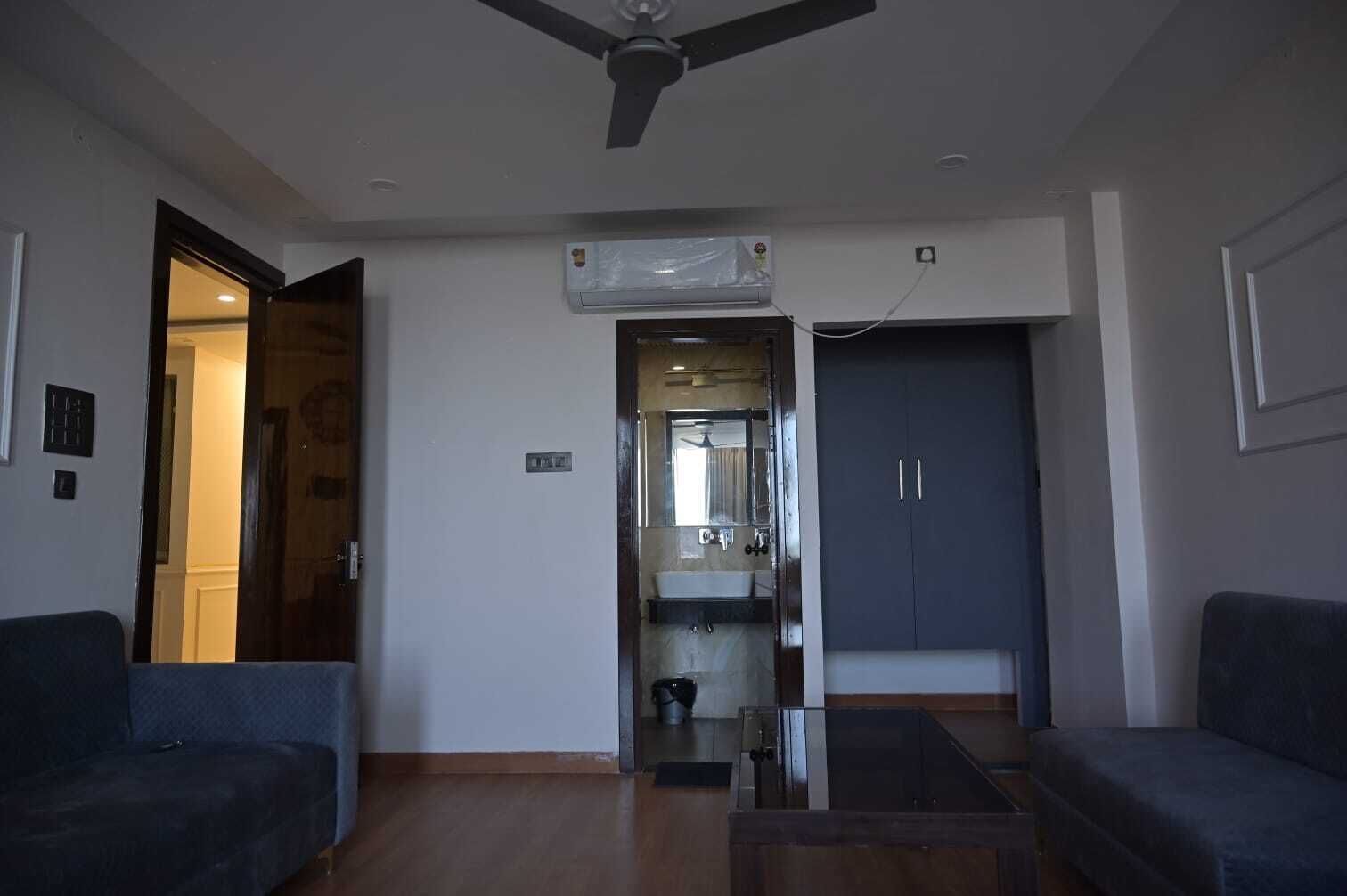 Quarto Duplo Superior, pátio | Sala de estar