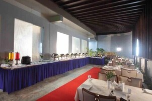 Buffet de pequeno-almoço