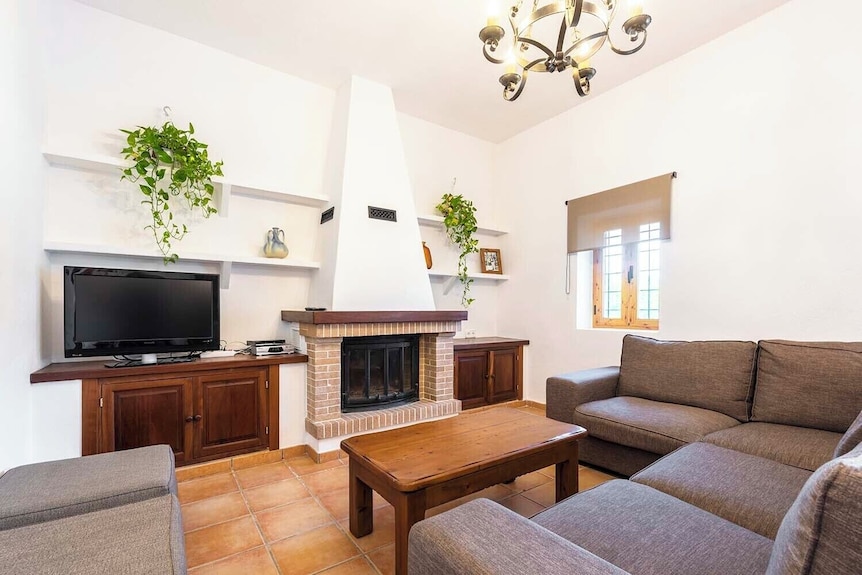 Casa Cala Llonga Family House With Pool, 850m From The Beach Of Cala Llonga - Ibiza