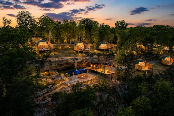 Glamping Collective Chattanooga, Trenton: Hotel Reviews, Rooms & Prices ...