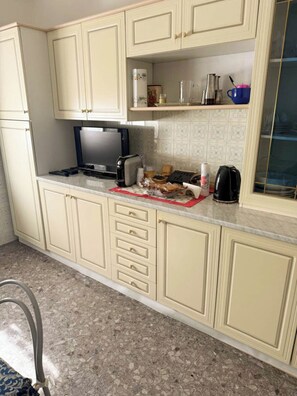 Apartamento, 3 quartos | Interior