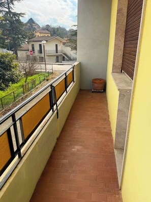 Apartamento, 3 quartos | Terrenos do alojamento