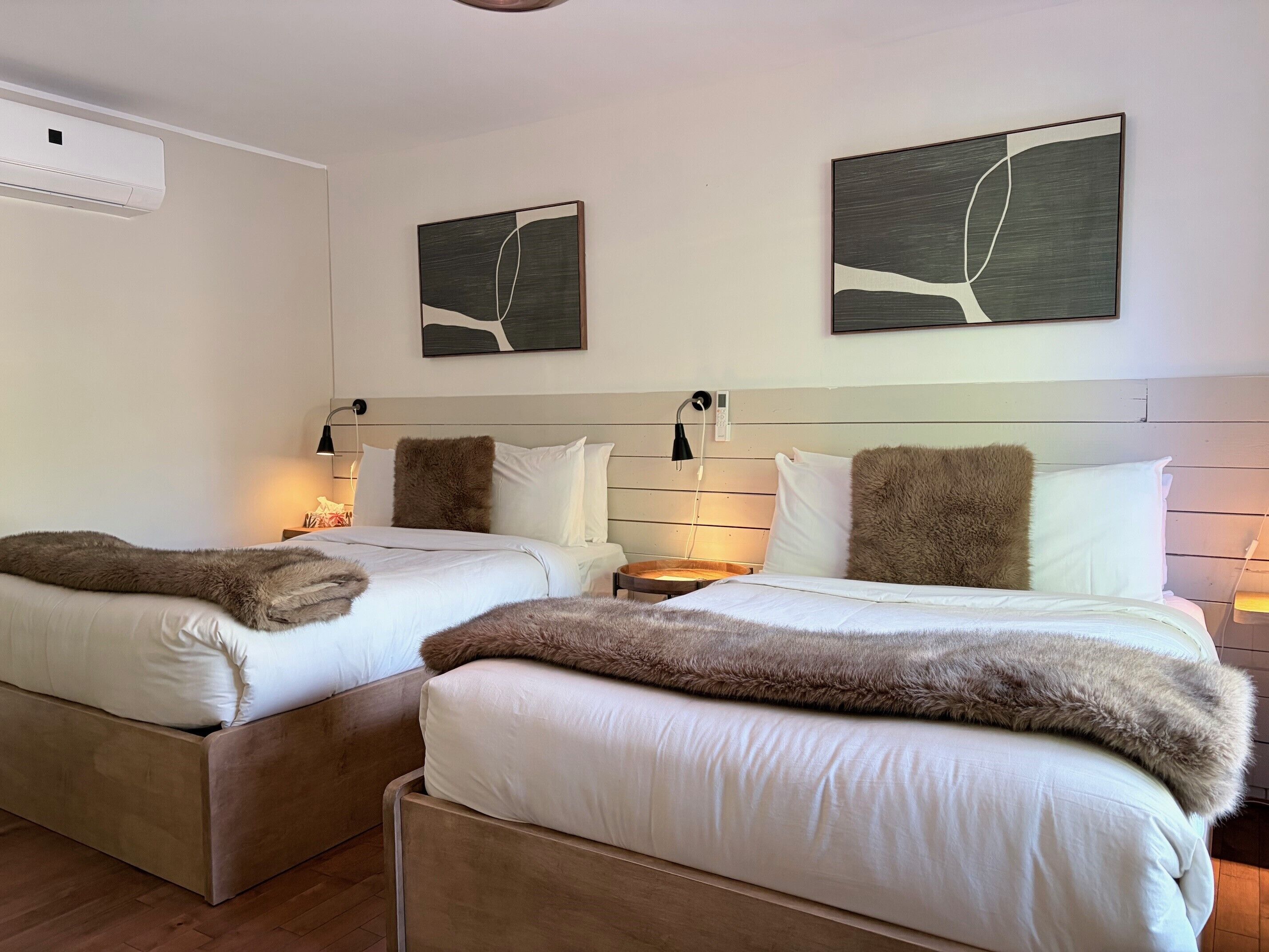 Quarto Quádruplo Clássico, 2 camas de casal