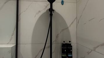 Apartamento, 1 quarto, acessível, para fumantes | Banheiro