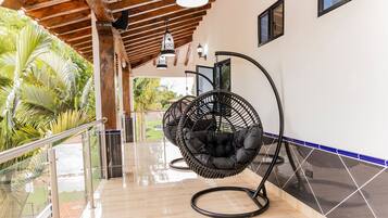 Quarto Familiar, vista para a montanha | Vista da varanda