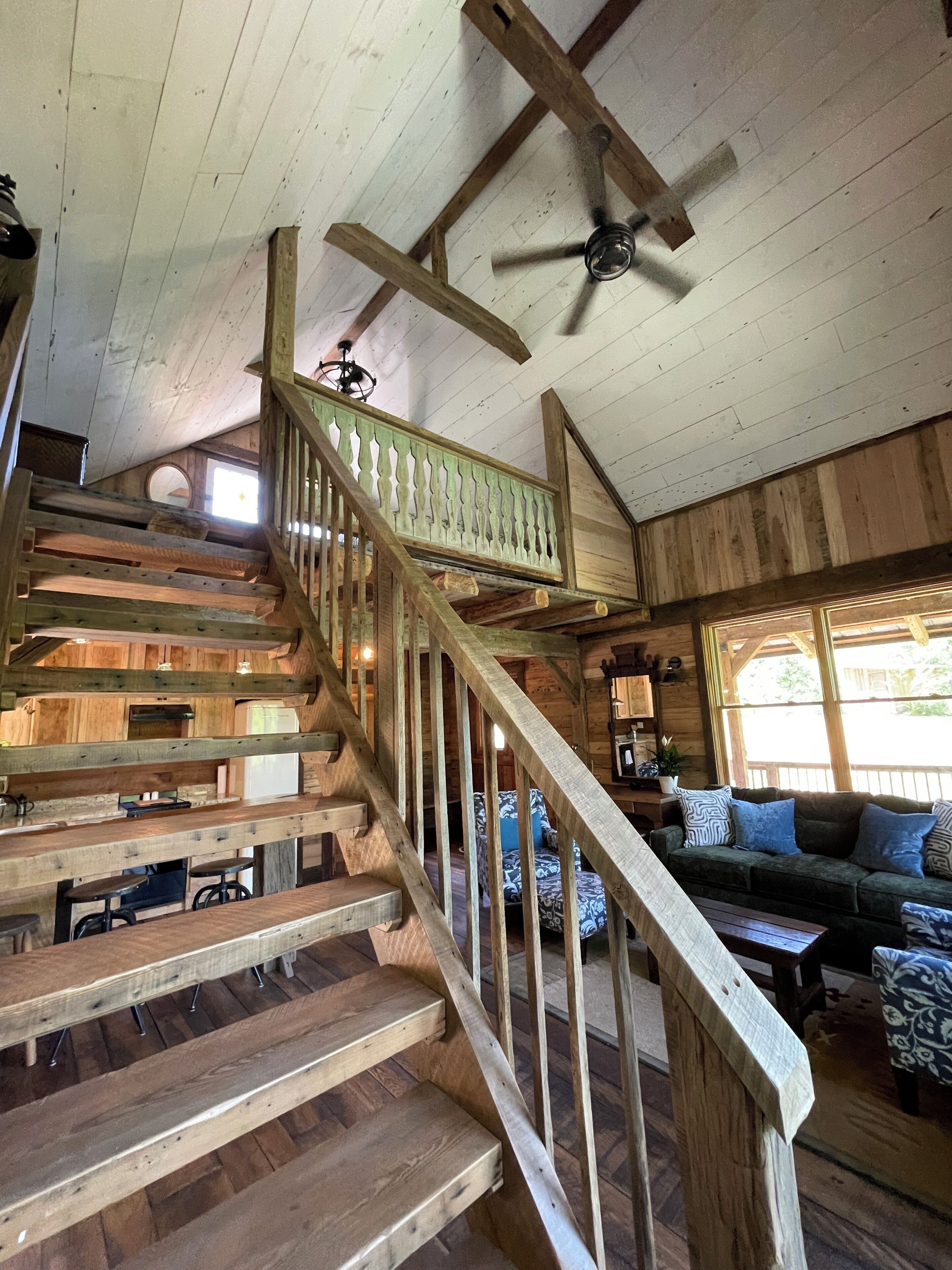 Beautiful Log Cabin Nestled On Pond W/ Covered Deck, Sunsets And Stargazing. - Lake James, NC