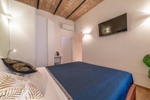 Quarto Clássico com Cama de Casal, Vista para a cidade | Quartos insonorizados 