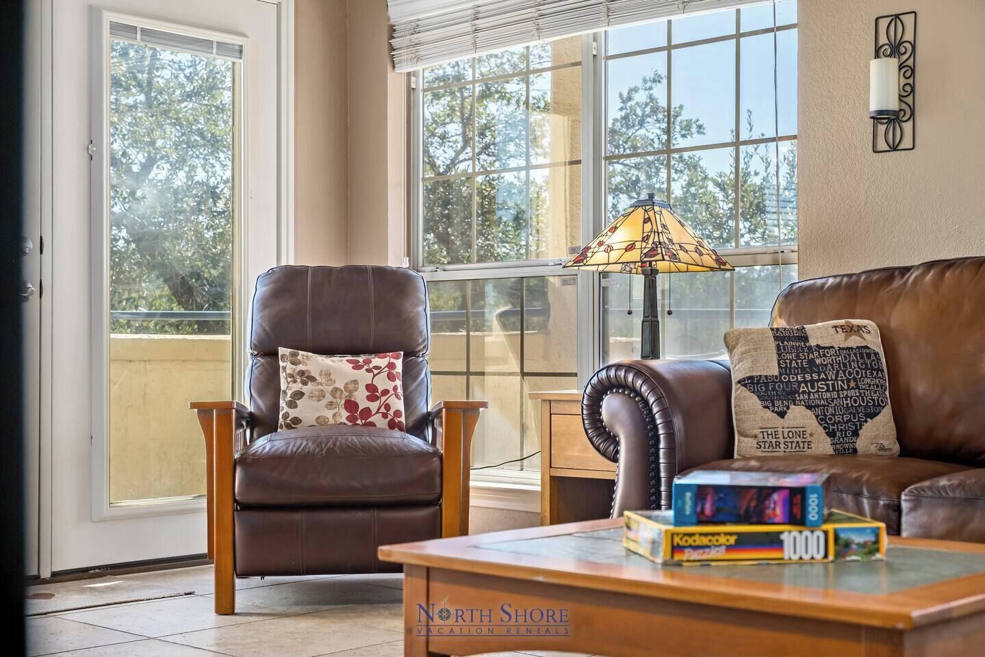 Top Floor - Largest 1/1 Suite - Lago Vista, TX