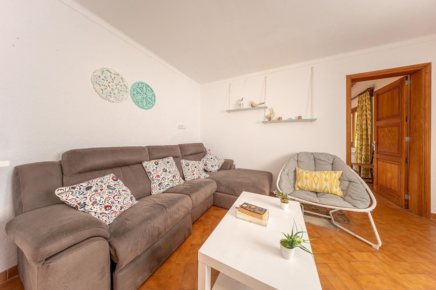 Villa Del La Vilar - Two Bedroom Villa, Sleeps 4 - Port de Pollença