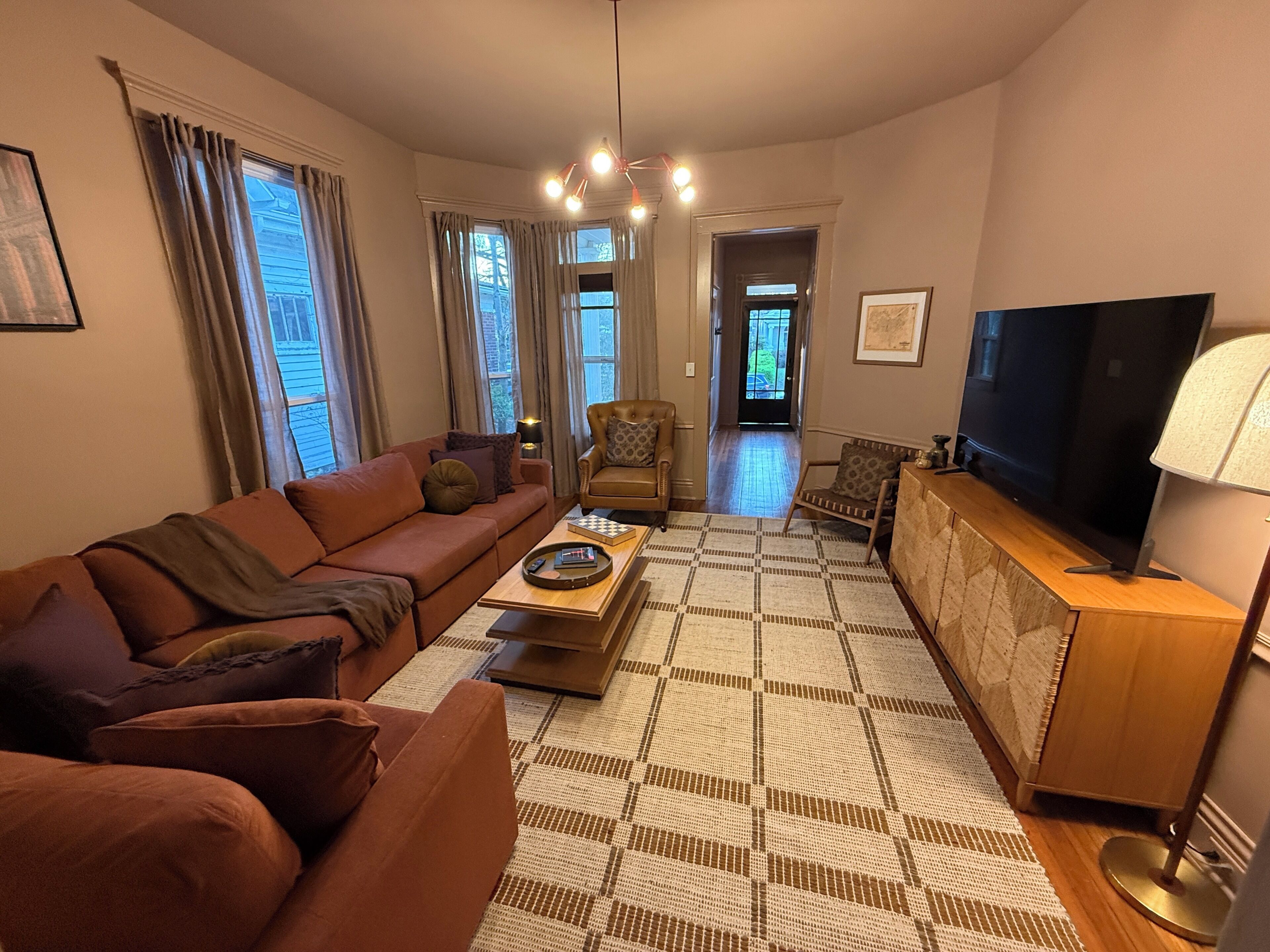 The Single Barrel - Deck, Fire Pit, Hot Tub, Games - Louisville, KY