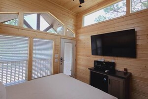 Cabana luxo, 1 cama King, para não fumantes, vista para a montanha | Wi-Fi de cortesia