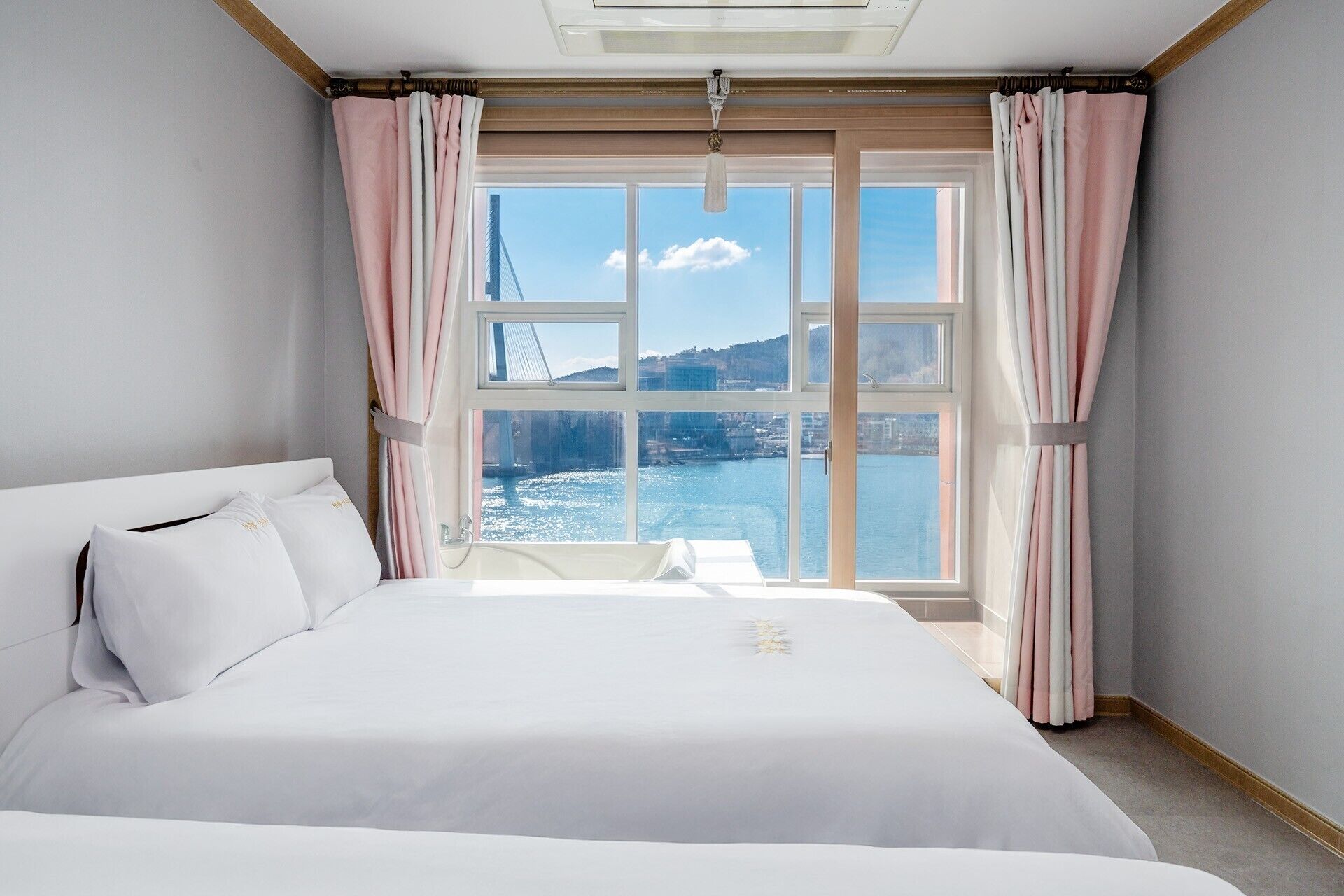 Quarto Básico, 1 quarto (Room 46 (Ocean View Terrace)) | 1 quarto, Wi-fi grátis 