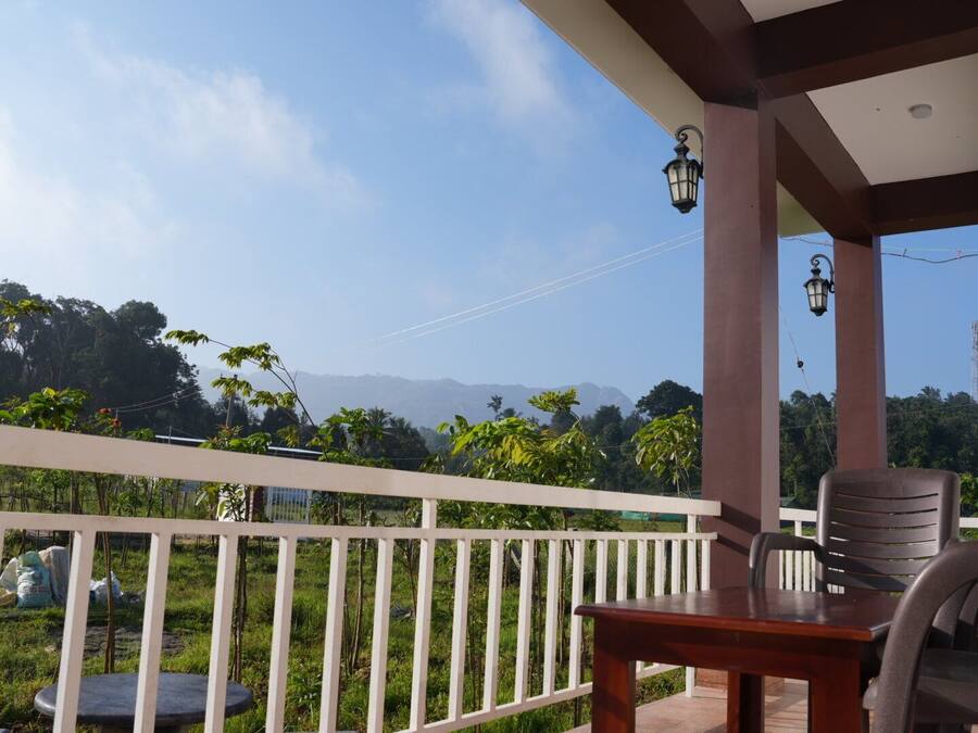 Suite, varanda, vista para a montanha | Terraço/pátio interior