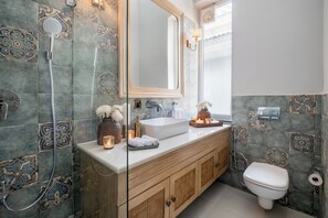 Vila, 4 quartos | Banheiro | Produtos de toalete grátis, toalhas de banho, sabonete, shampoo