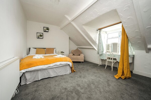 Apt - Sleeps 10 - Parking - Ideal For Contractors - Gateshead