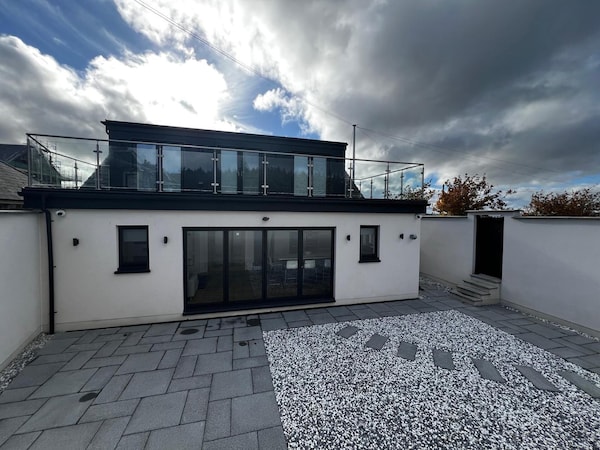 5 Bed House/sleeps10/free Parking/pets/city Centre - Edinburgh