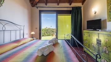 Vila, 2 quartos, piscina particular, vista para o jardim | Comodidades do quarto