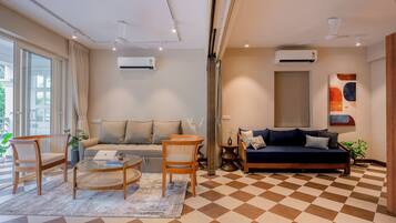 Apartamento, 2 quartos, varanda | Sala de estar