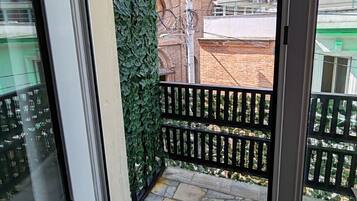 Quarto casal standard, sacada | Parte interna