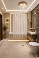 Quarto Quádruplo Comfort | Casa de banho | Um secador de cabelo, toalhas fornecidas, sabão, champô 