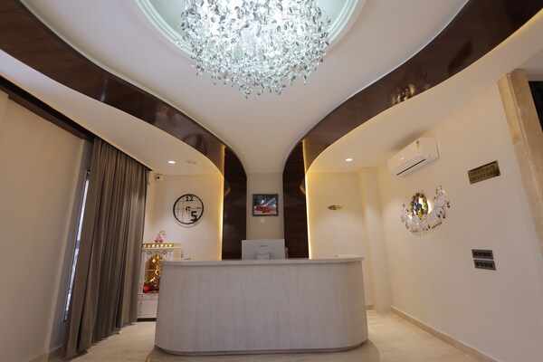 Hotel Sarovar Hill - Uttarakhand