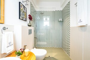 Apartamento, 2 quartos, cozinha | Casa de banho | Artigos de higiene pessoal grátis, sabão, champô, papel higiénico 