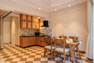 Apartamento, 2 quartos, cozinha | Restaurantes