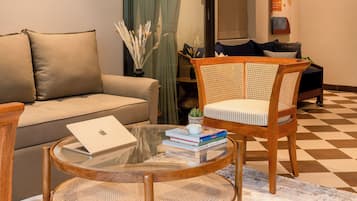 Apartamento, 2 quartos, cozinha | Sala de estar