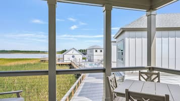 Vila luxo | Opções para refeição ao ar livre