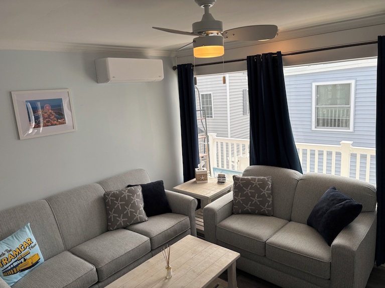 Beautiful 2-bed, 2-full Bathroom Condo - 2 Blocks To Wildwood Beach/boardwalk - Wildwood, NJ