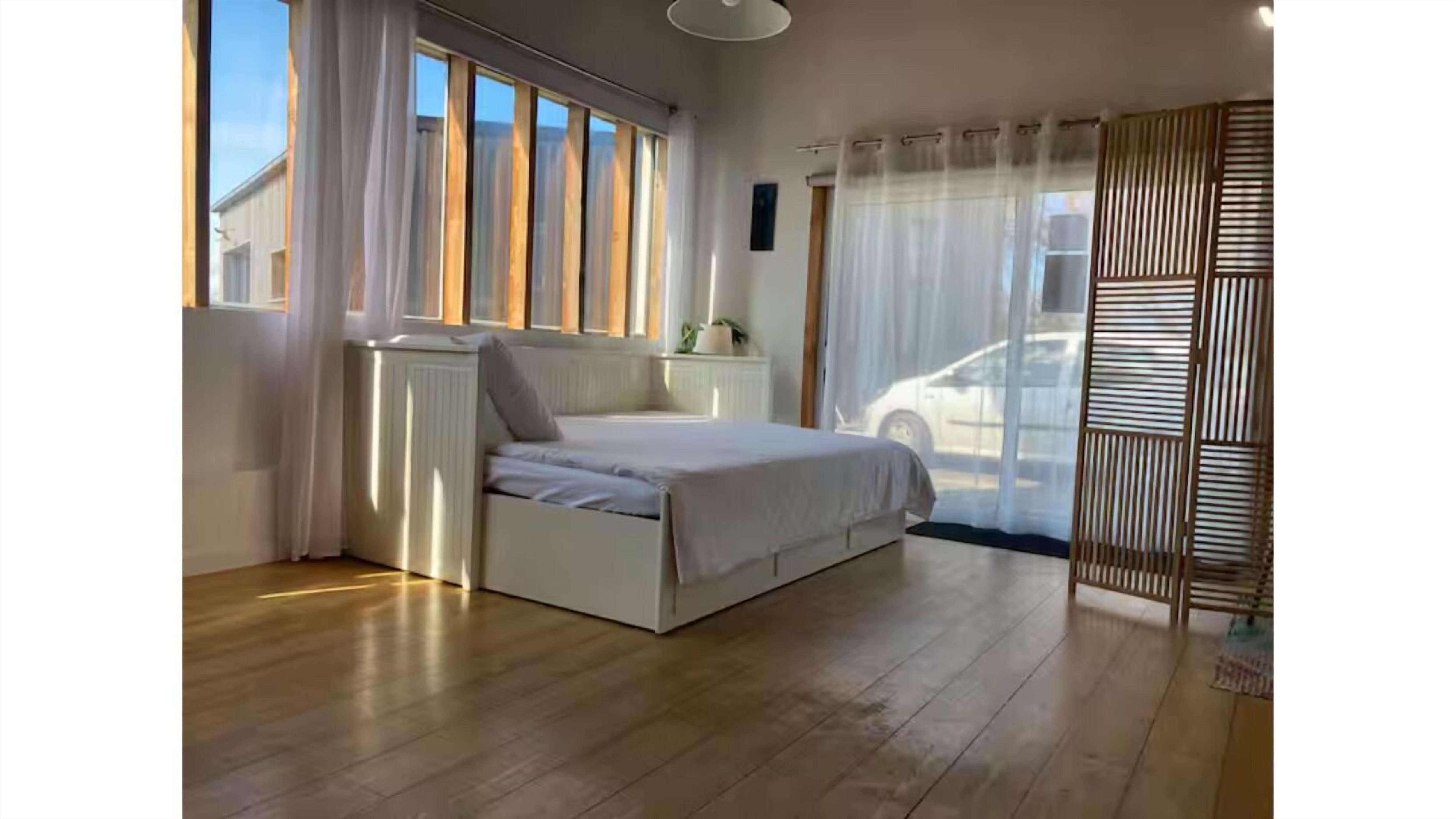 Latelier à 800m De La Mer, Logement Atypique Dans Un Vieux Quartier En Campagne - Plouescat