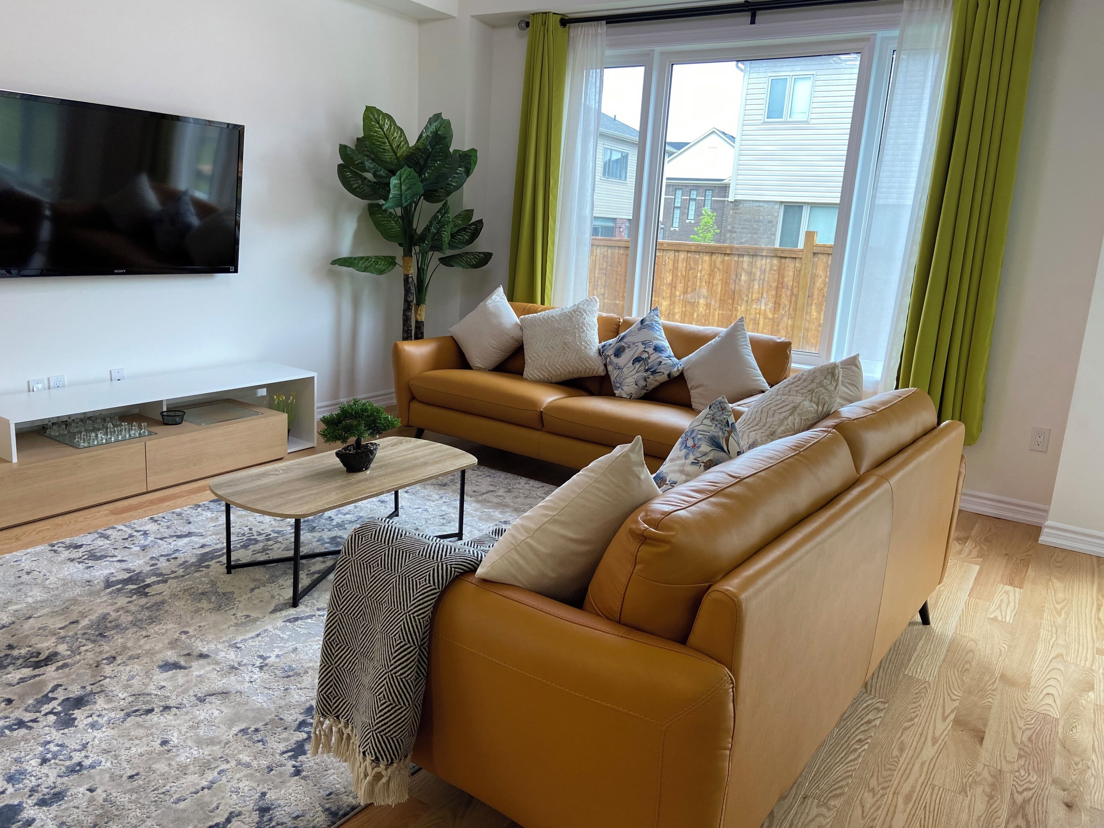 4 Br Spacious Home In Barrie - Barrie