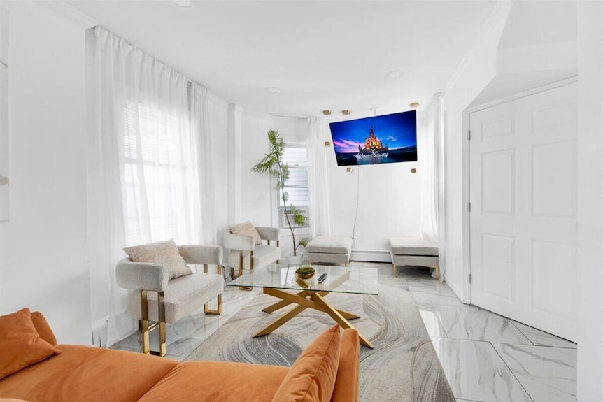 Sleeps 10 3br Free Parking Near Nyc Perfect For Groups! - Great Neck, NY