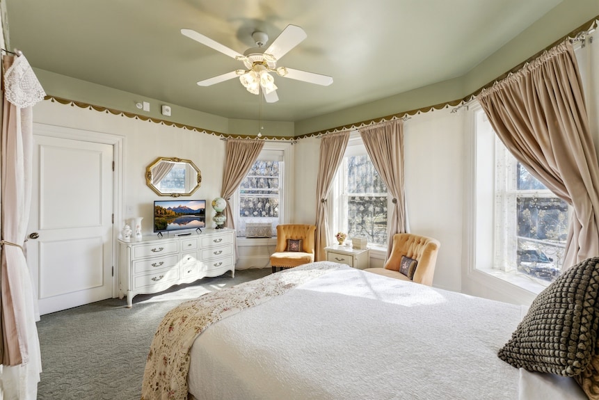 Sun-filled 1-br In Boutique B&b (Queen Bed + Jet Spa) - Utah