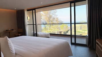Ocean Penthouse Suite